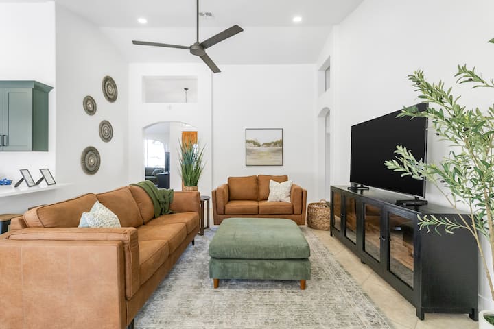 4 King Size Beds-cardinals Stadium - Avondale, AZ