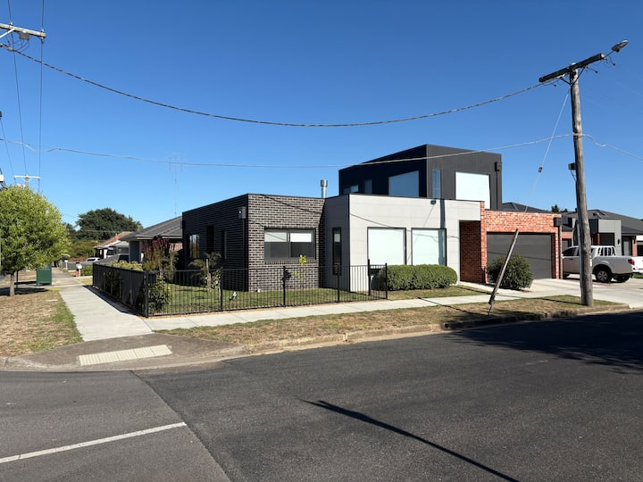 Stunning Home - Central Ballarat - Ballarat