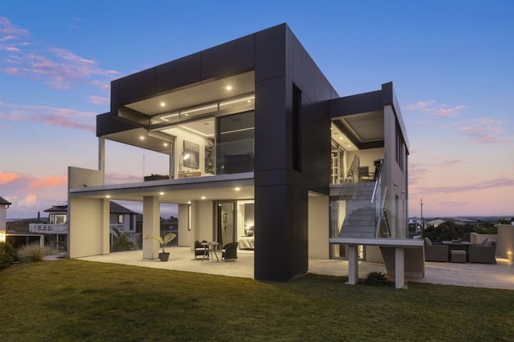 The Lookout - Sea Views And Private Beach Access - Papamoa