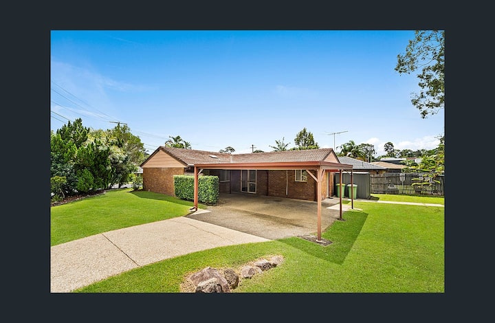 Petrie Corner - Brisbane