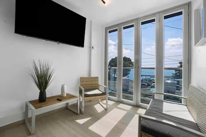 Sugar Bridge 2: Stylish Serenity Near The Beach - Aguadilla