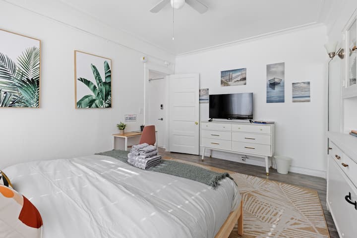 Bright & Boho2br By The Sand,steps To Venice Beach - Santa Monica, CA