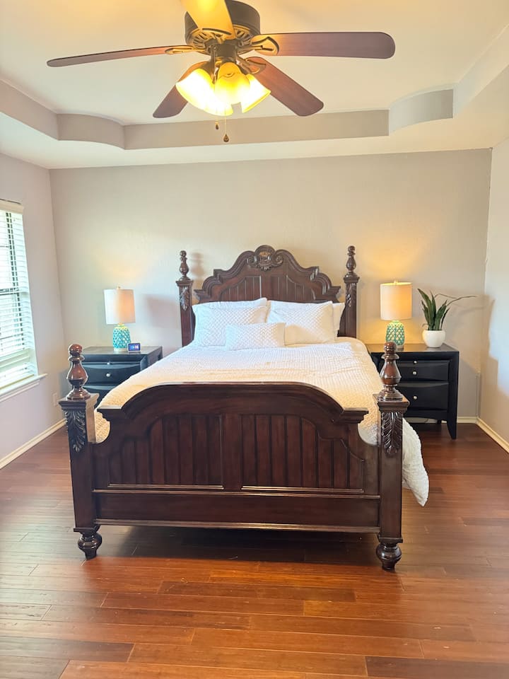 Exotic Abode - Denton, TX