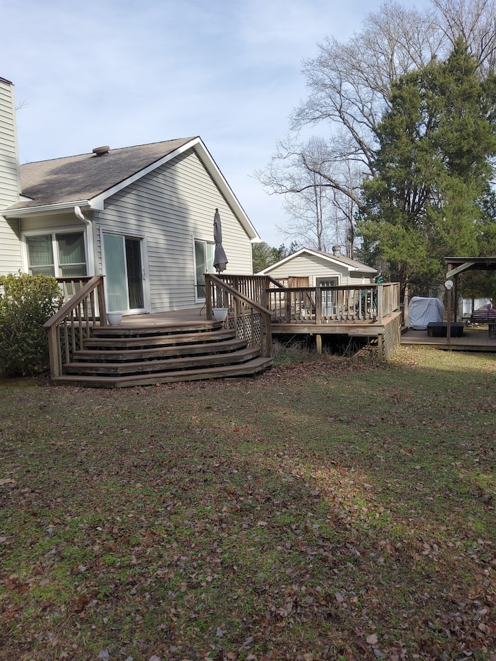 Hydrangea Cottage On Kerr Lake With Pvt Boat Dock - Gilligans island, Clarksville