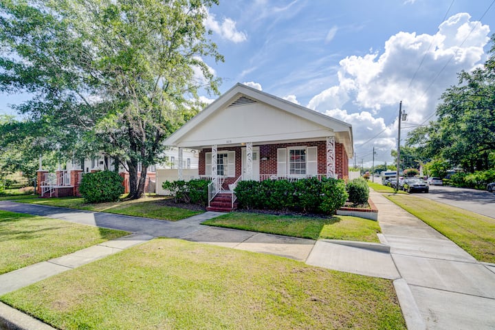 Pup Friendly! - Prime Location! - King Bed! - Wilmington, NC