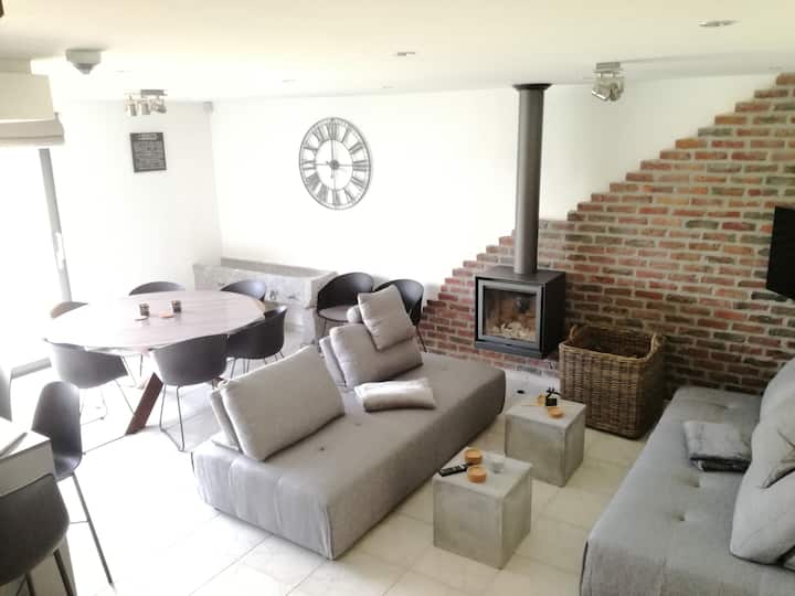 Le Domaine Des Vers Luisants : Le Moderne (Chimay) - Couvin