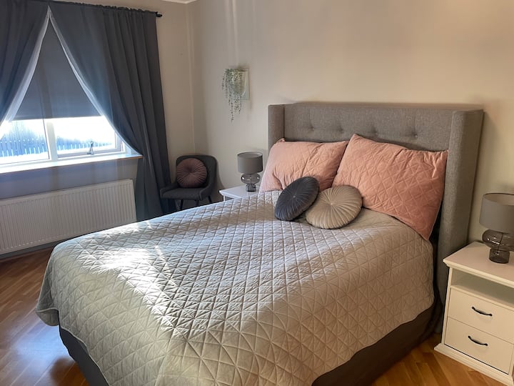Semi Detached House With Hot Tub *Cat
Hg-00020311 - Iceland