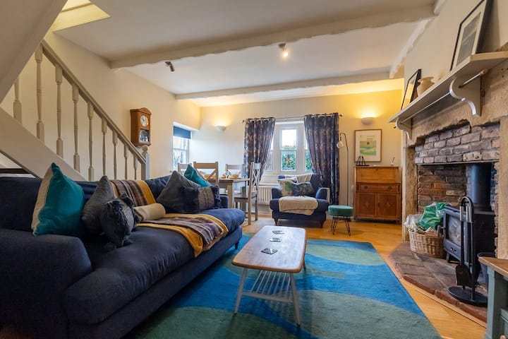 Cosy Cottage Retreat With Log Fire & Tranquillity - 英國