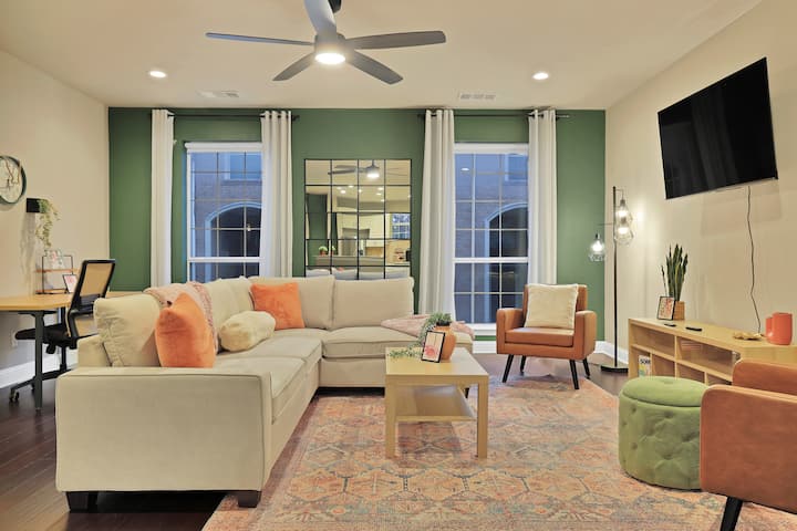 Luxury 3-story Townhome. Old East Dallas. - Dallas, TX