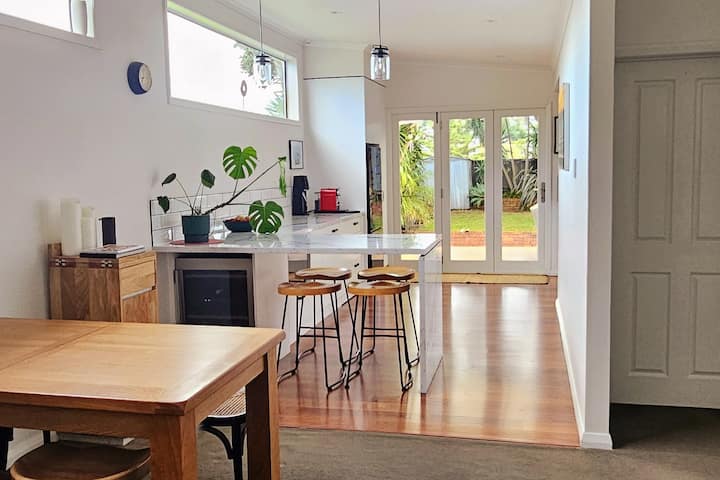 Villa In New Plymouth (Ngamotu) - New Plymouth