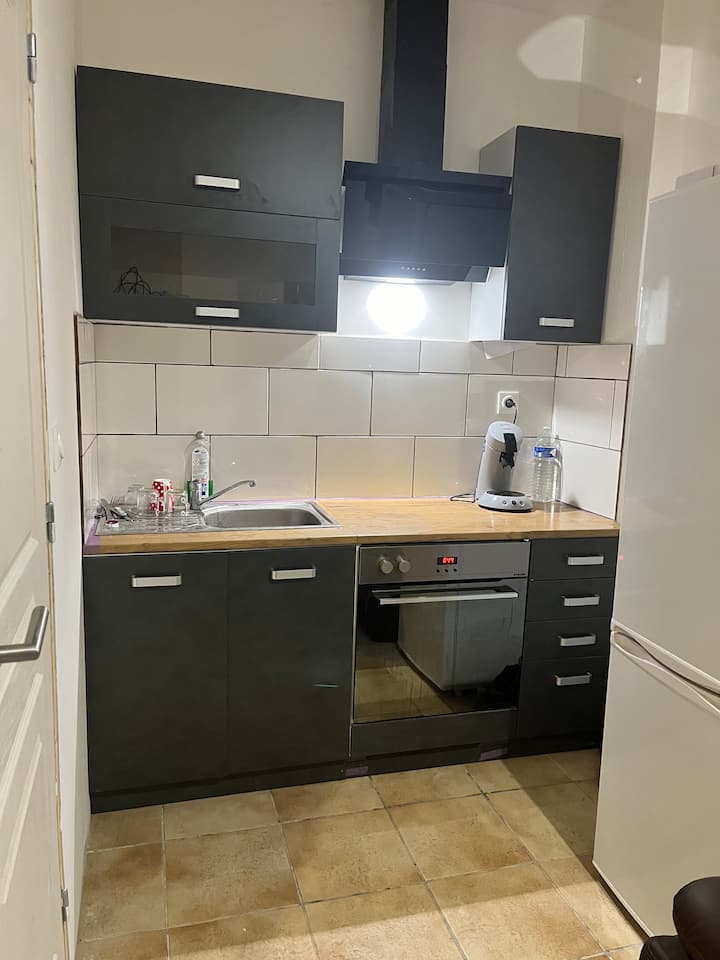 Studios En Rdc Pour 1 Ou 2 Pers - Roubaix