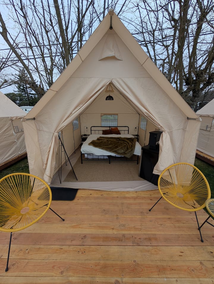 King Bed Glamping Tent [Site 10] - Lakeport, CA