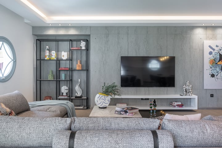 Lovely 2 Bed Home In Saifi Village - 24/7 Power - Beirut