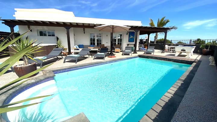 Villa Ocean View 5 Bed 4 Bath - Puerto del Carmen
