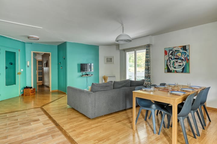 3 Bedroom Apartment In Belleville - Paris