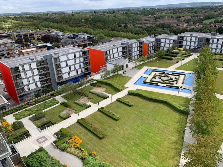 One Bedroom Apartment With Sofa - Milton Keynes