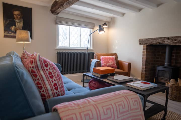 Stylish Romantic Refurbished House  In Peckforton - Tarporley