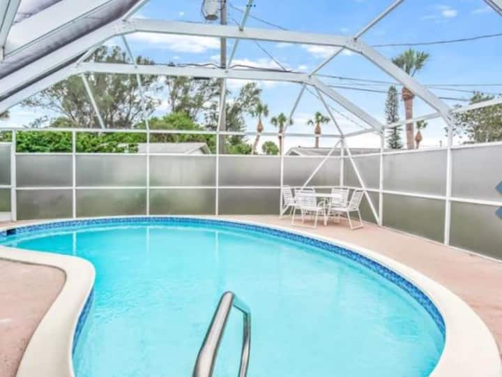 Cozy Beach House With Pool - Manasota Key, FL