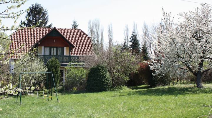 Becker Vendégház - Emeleti Apartman Erkéllyel - Badacsony