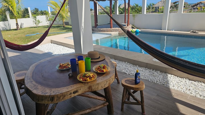 Golden Mahal Beach House - Guatemala