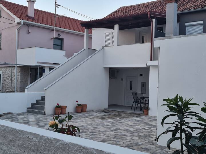 Kuća Za Odmor Lucija-zaton - Nin