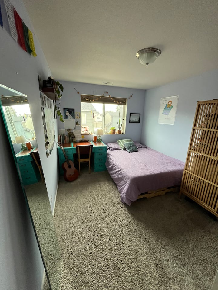 Cute Room For Rent In Bend! - Bend, OR