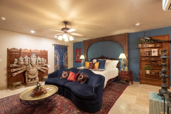 The Taj | A Mini Taj Mahal At Downright Comfort! - Comfort, TX