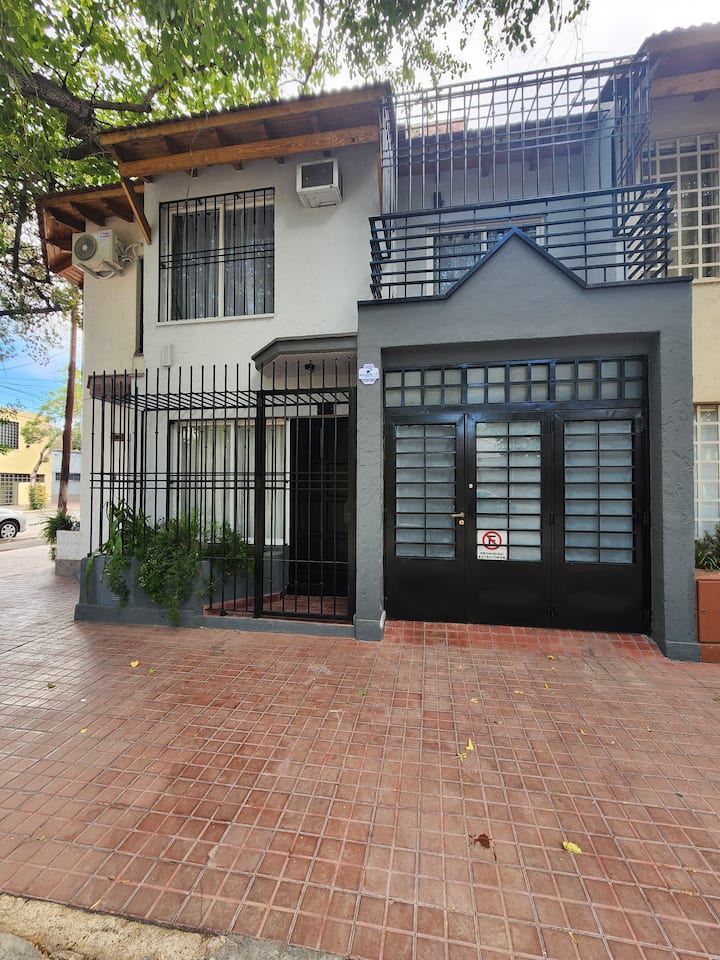 Dúplex Moderno Con Estacionamiento En Mendoza - Mendoza