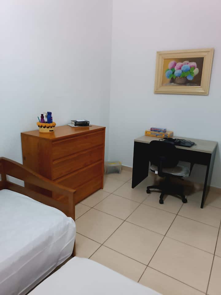 Casa Para Até 4 Pessoas. - Belo Horizonte