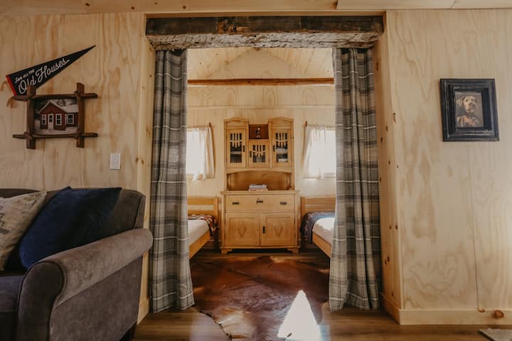 Cabin Near Lake/rail Trail - Michigan