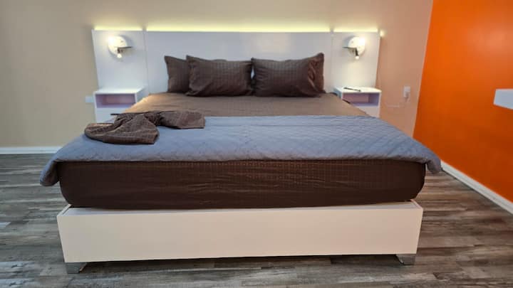 Morden King Bed Loft - Guyana