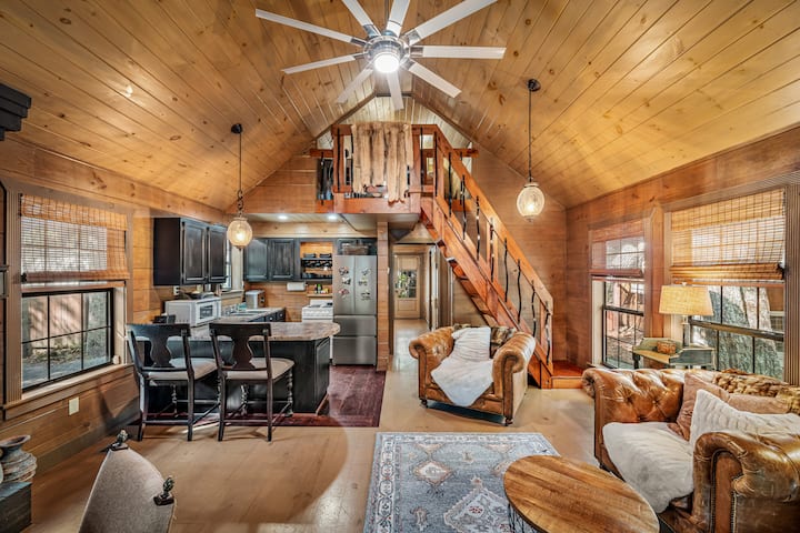 Bearfoot Bungalow-hottub-king Bd-firepit-fireplace - Alabama