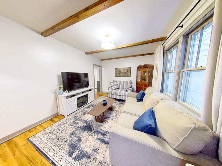 The 518 Cottage - Rhinelander, WI