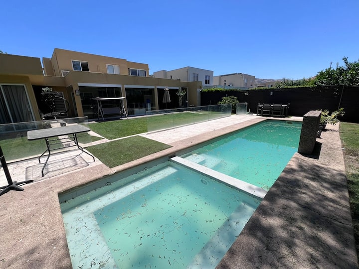 Casa Compartida,chicureo,santiago, The Magic House - Colina