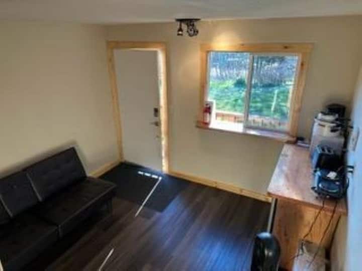 Eagles Nest - Tiny House 1 - Homer, AK