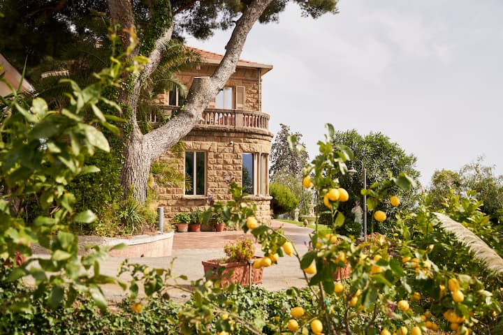 Villa Fiorita With Amazing Sea Views And Pool - Сан-Pемо