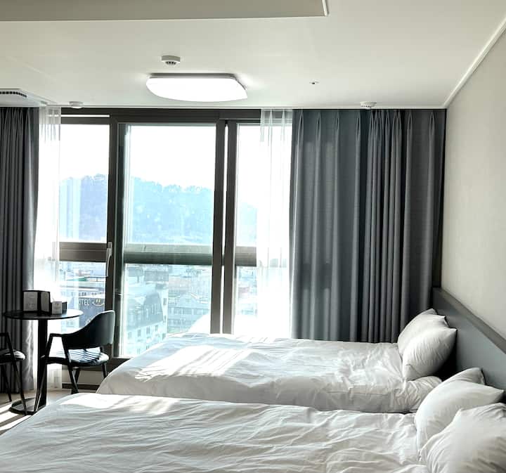 여수 코업스테이 호텔 / 감성숙소 / 고층 시티뷰 - South Korea