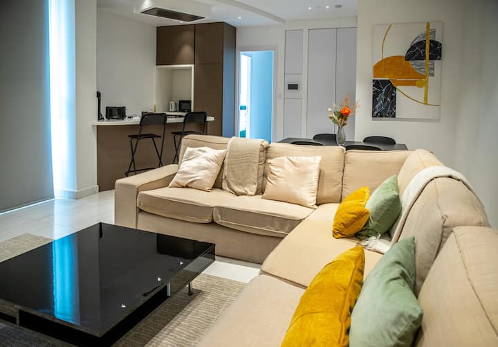 Luxury 2br City Center Nicosia With Pool,gym,sauna - Nicosia