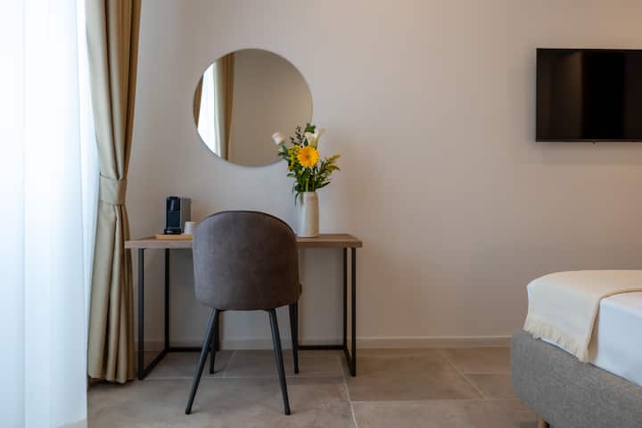 Charming Room With Sea View - City Centre Vieste - Vieste