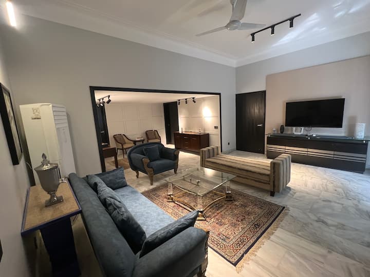 Ghumo - 7br Villa In Dhoraji - Karachi