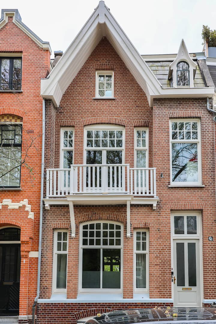 300sqm Luxury Townhouse With Sunny Garden - Amsterdam