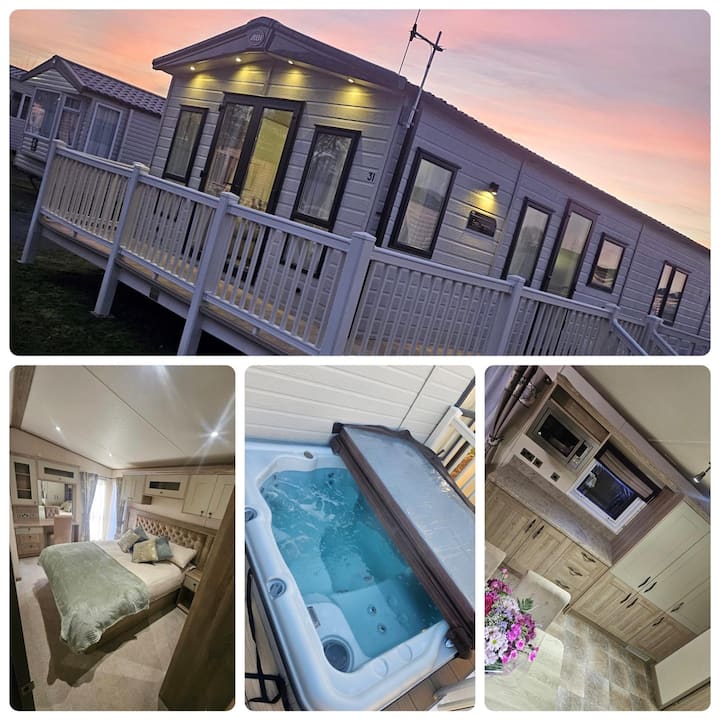 Luxury Holiday Cabin & Hot Tub - Woodhall Spa