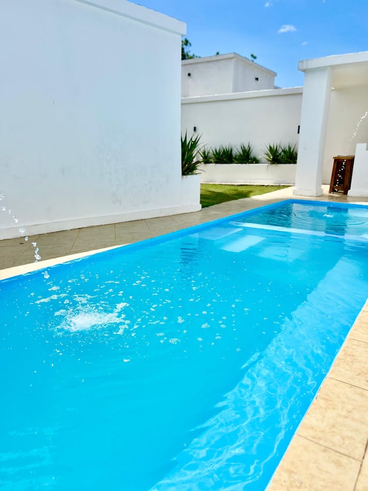 Entire 5 Bedroom Villa With Private Swimming Pool - Dar es Salam