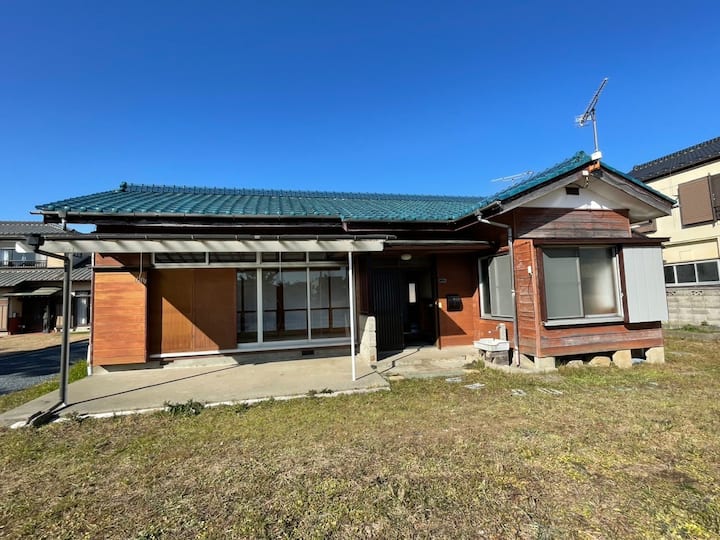 古民家宿Tabi湊の3人部屋 葵-Aoi-
庭先でBbq(レンタル可)
無人チェックインシステム導入 - Mito