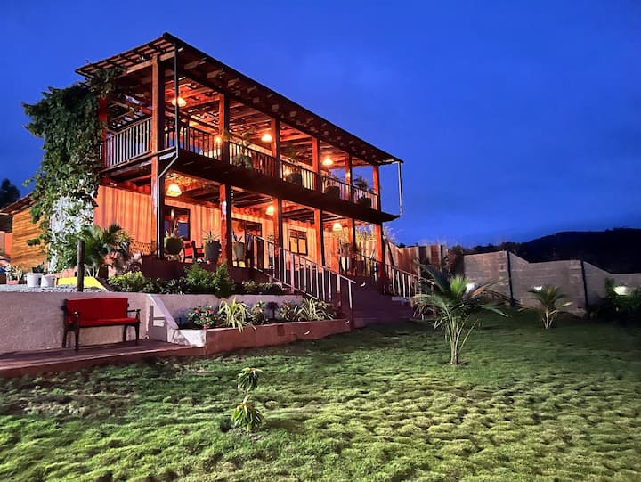Private Seaview Cabin Balcony & Kitchenette For 2 - Ghana