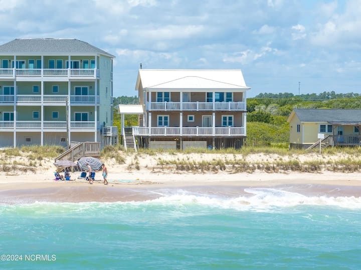 Coastal Memories 1st Row, Ocean Front, W/hot Tub - North Topsail Beach, NC