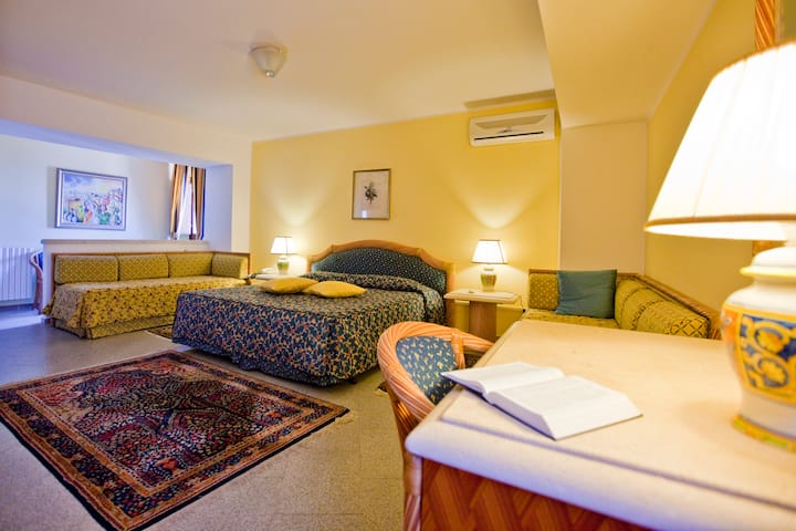 Camera Privata Quadrupla Con Colazione Panoramica - Valderice