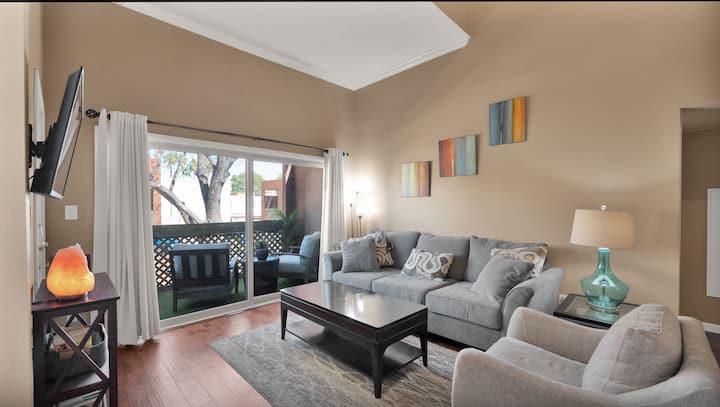 Beautiful Old Town Scottsdale Condo (With Loft) - Scottsdale