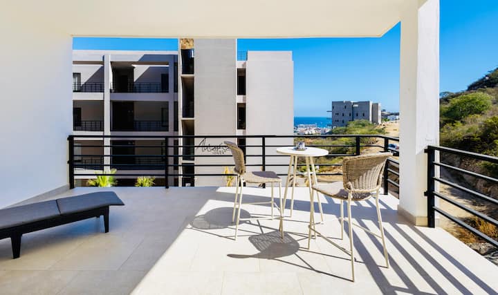 “Sunlit Condo | Prime Location & Comfy” - Cabo San Lucas