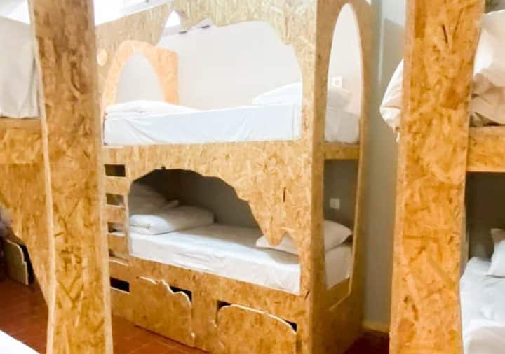 10 Bed Mixed Dorm - Madère